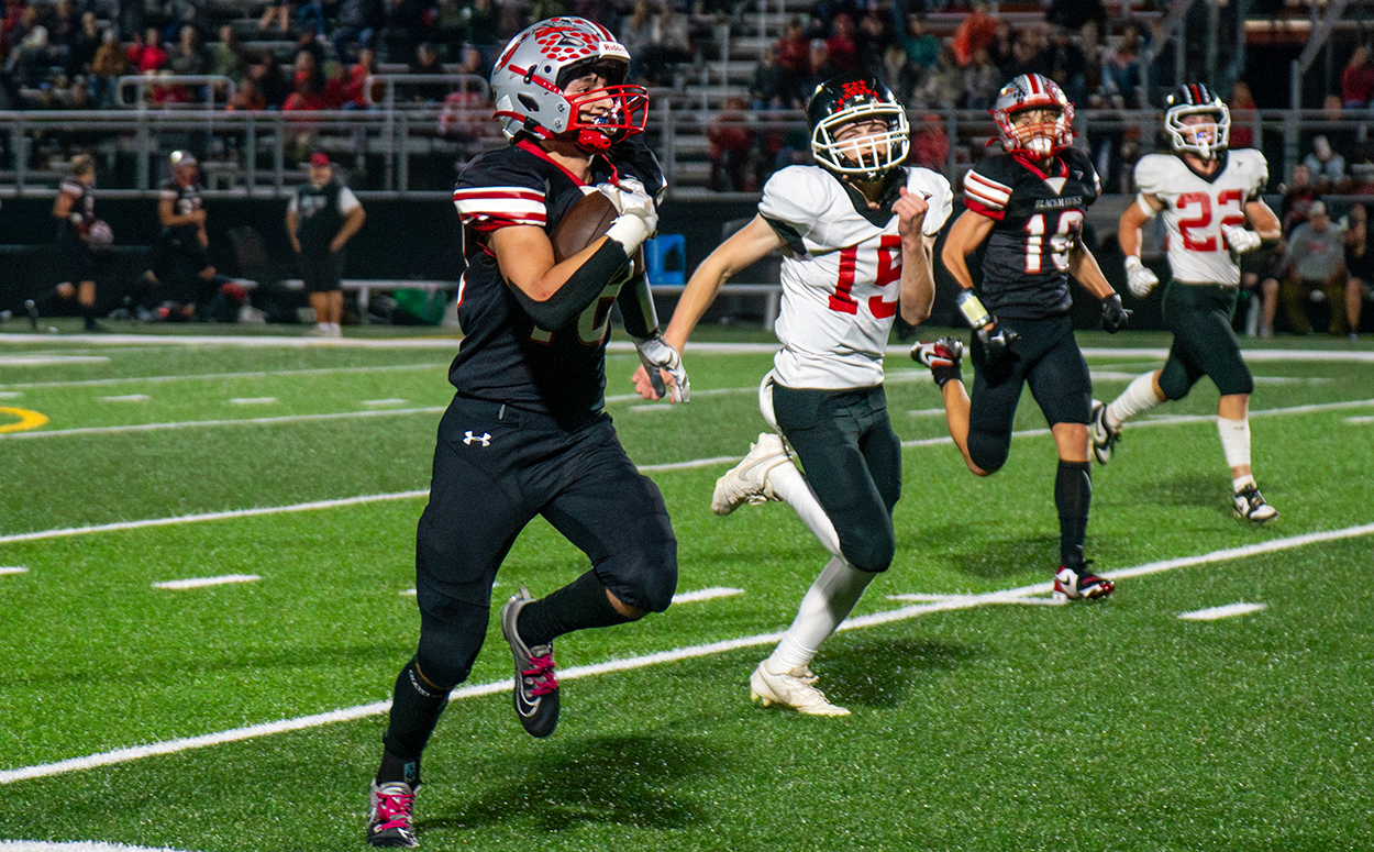 Blackhawk football rolls over Hillmen; Level Two Playoffs - Western ...